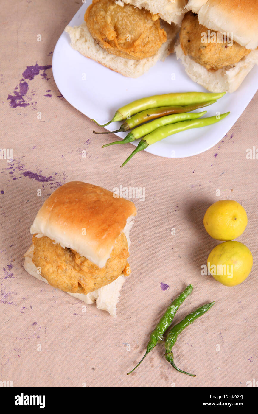 Indian special traditional fried food vada pav Stock Photo - Alamy