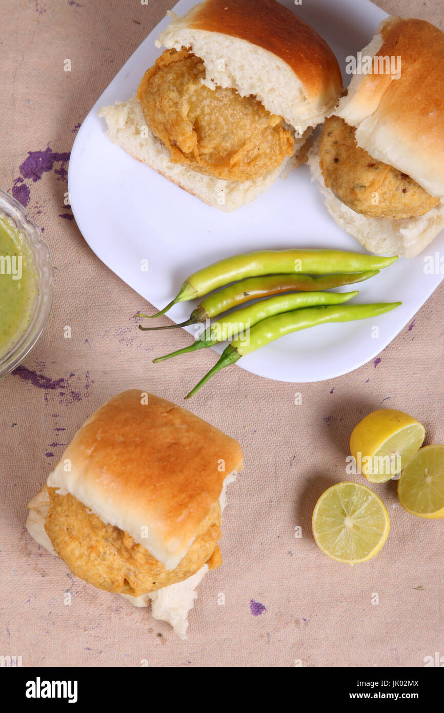 Indian special traditional fried food vada pav Stock Photo - Alamy