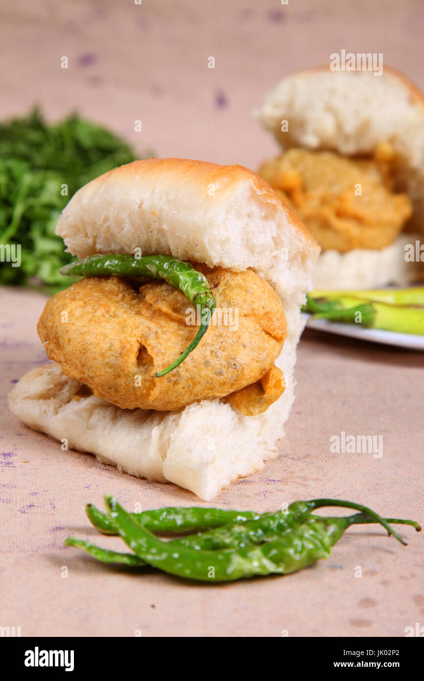Indian special traditional fried food vada pav Stock Photo - Alamy