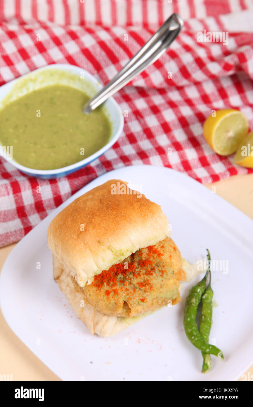 Indian special traditional fried food vada pav Stock Photo - Alamy