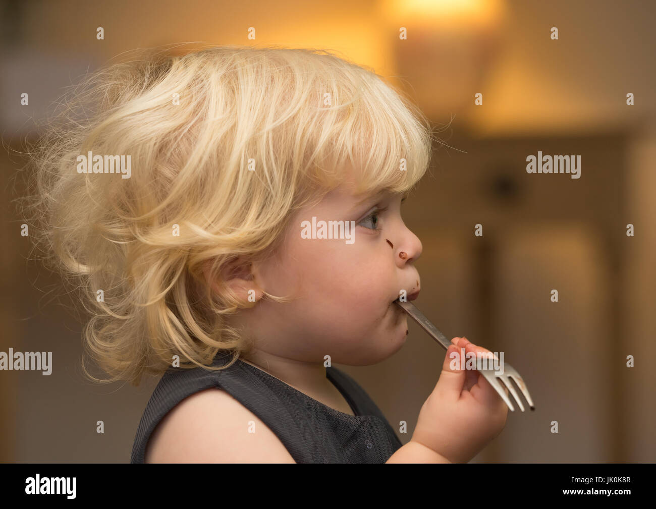 Child table waiting food hi-res stock photography and images - Alamy