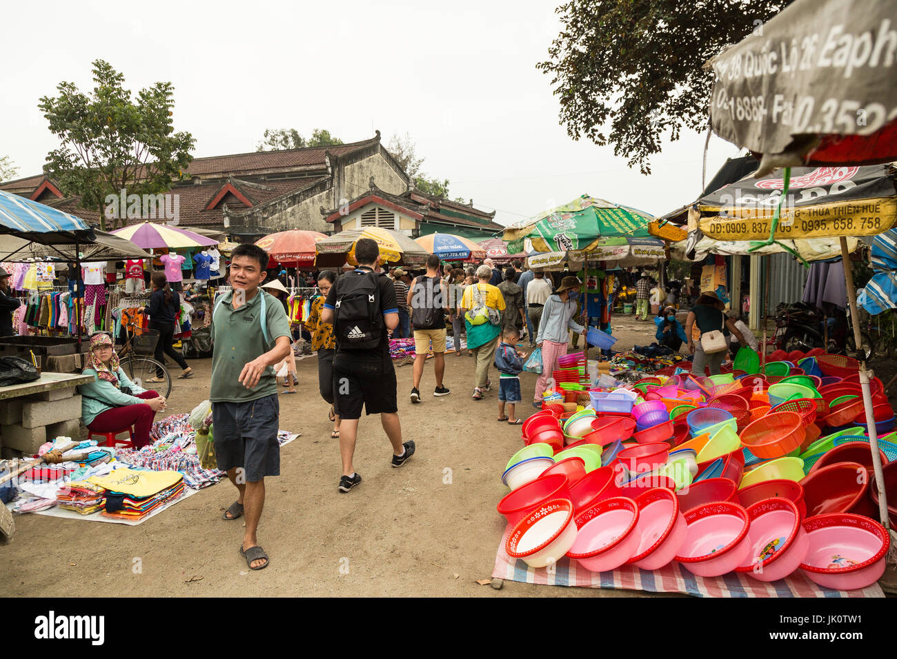 Bustling village market - Thuy Thanh, Vietnam - March 2017 Stock Photo ...