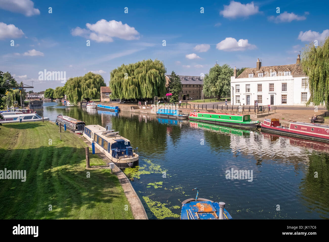 Canal boats moored at The Maltings Riverside walk area, River Ouse, Ely ...