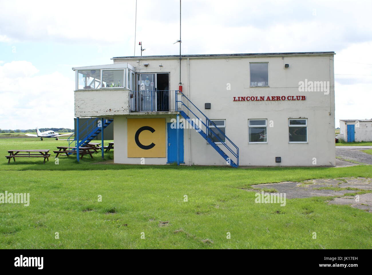 World war two air control tower hi-res stock photography and images - Alamy