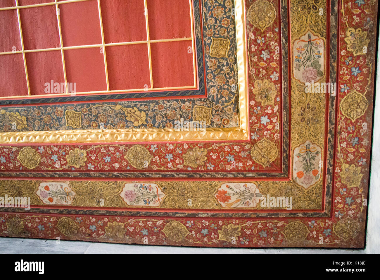 Ottoman-Turkish style floral art patterns on wood Stock Photo - Alamy