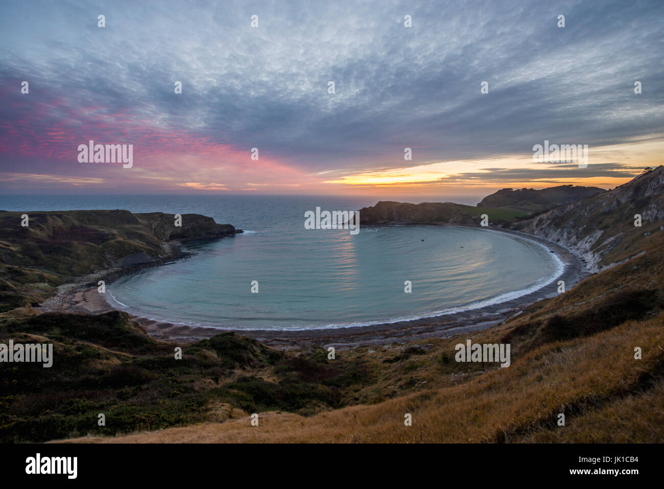 Lulworth cove world heritage site hi-res stock photography and images ...