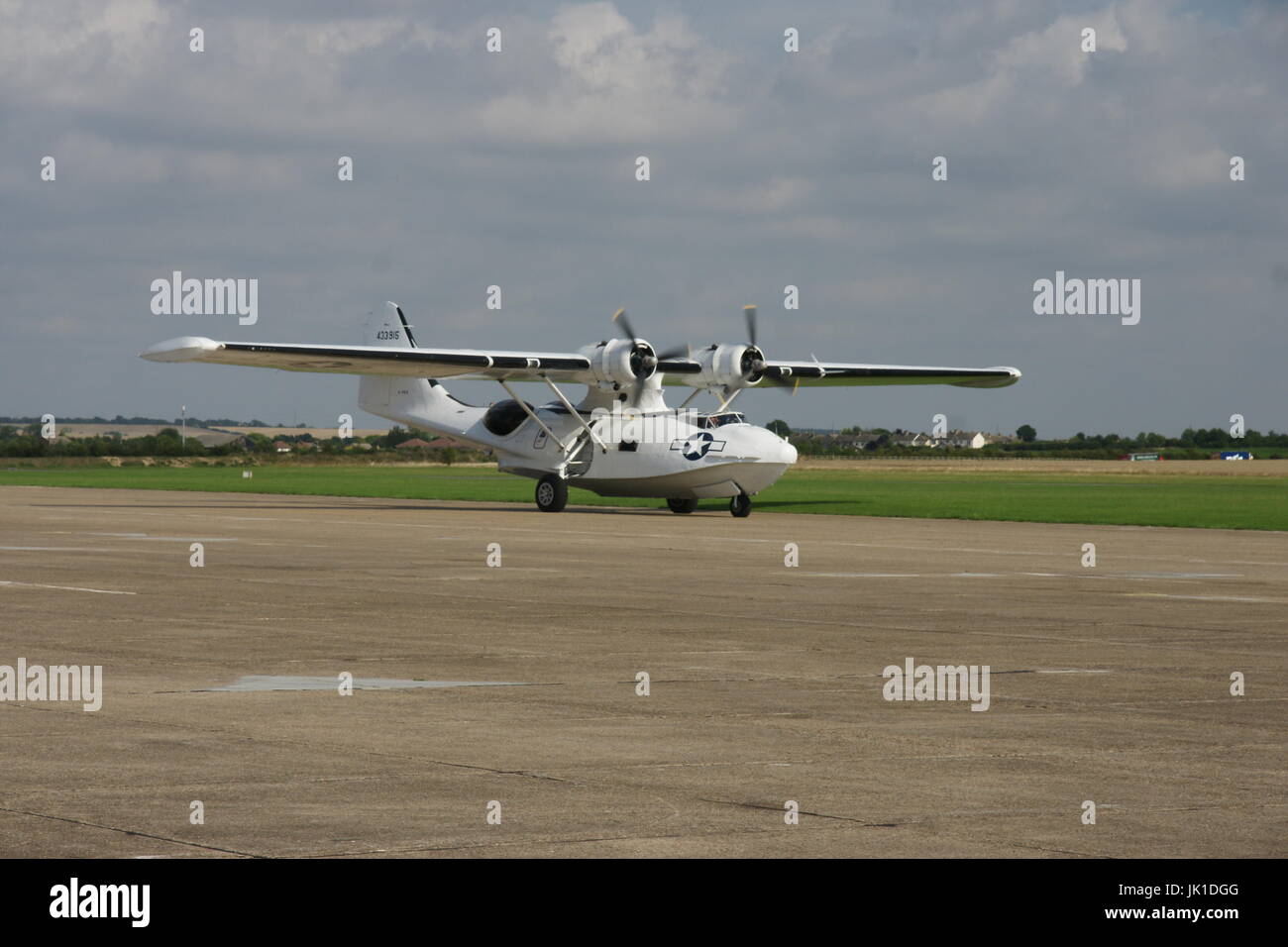 Historic world war two training hangar hi-res stock photography and ...