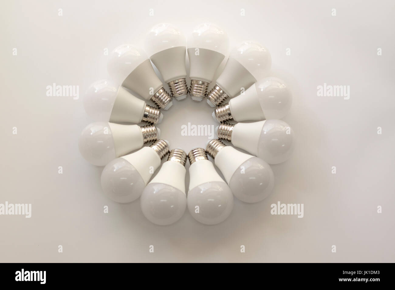 Circle of electric bulb Stock Photo - Alamy