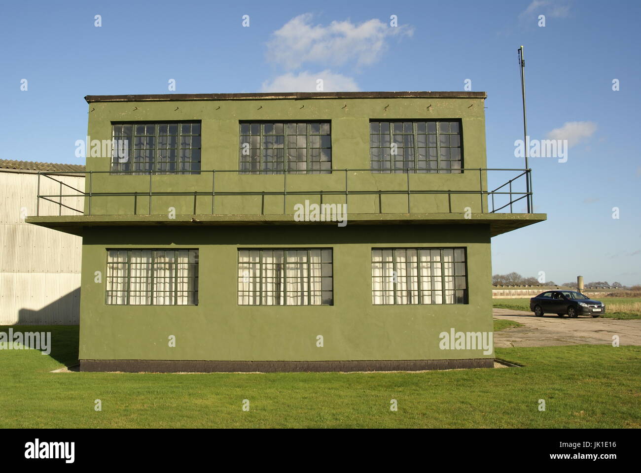 Military air traffic control room hi-res stock photography and images ...