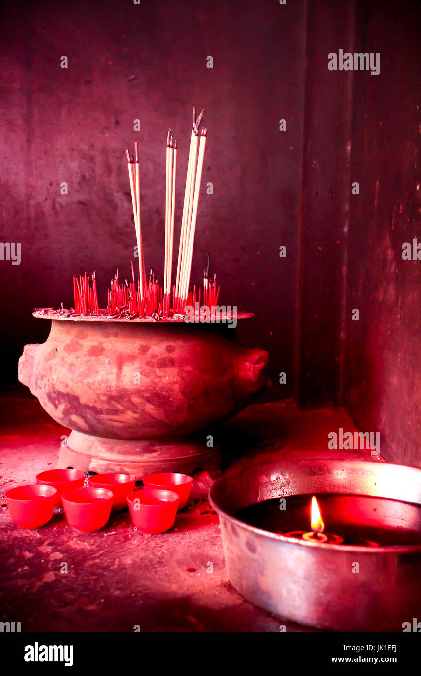 Offering of light hi-res stock photography and images - Alamy