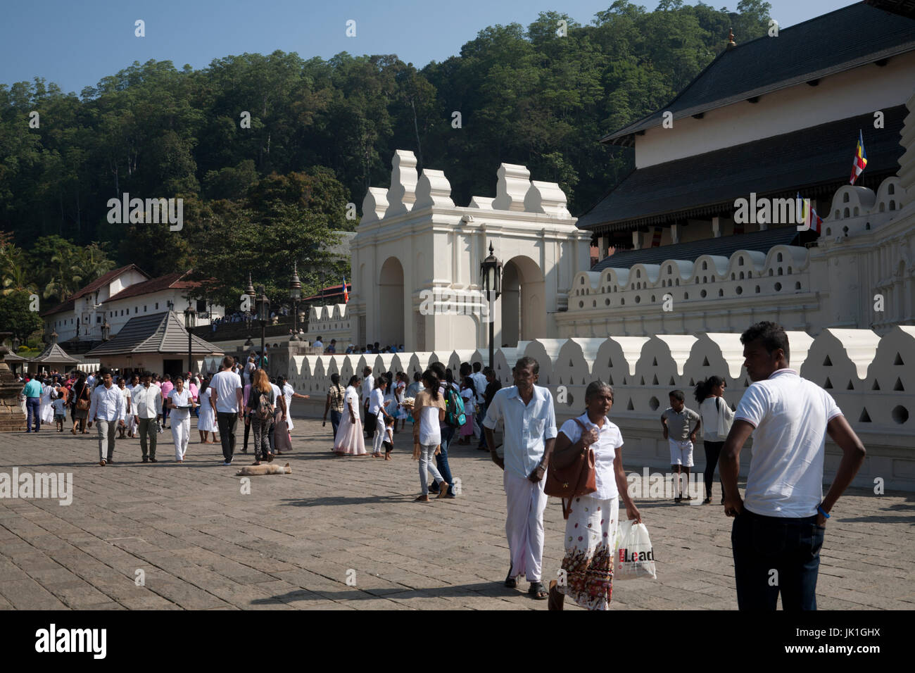 temple of the tooth kandy central province sri lanka Stock Photo - Alamy