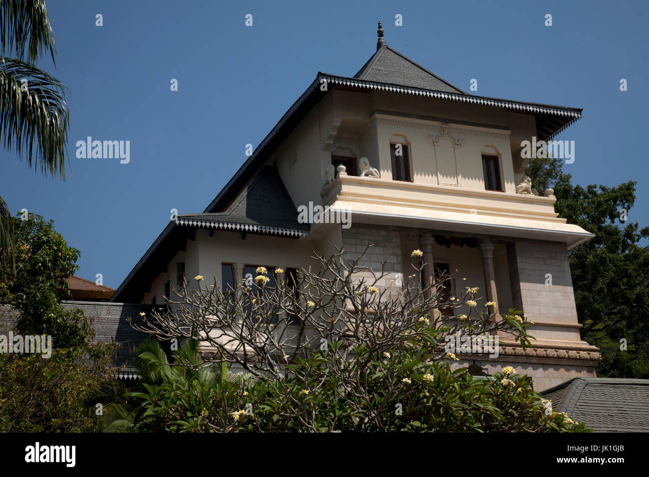 temple of the tooth kandy central province sri lanka Stock Photo - Alamy