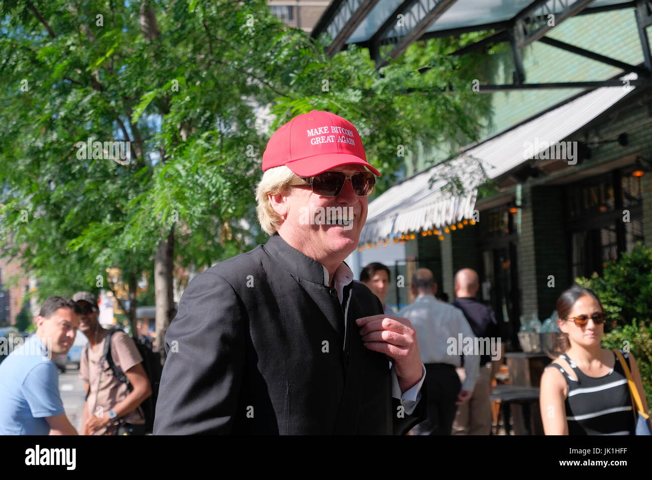 Overstock.com CEO Patrick Byrne leaving his hotel in New York Featuring ...