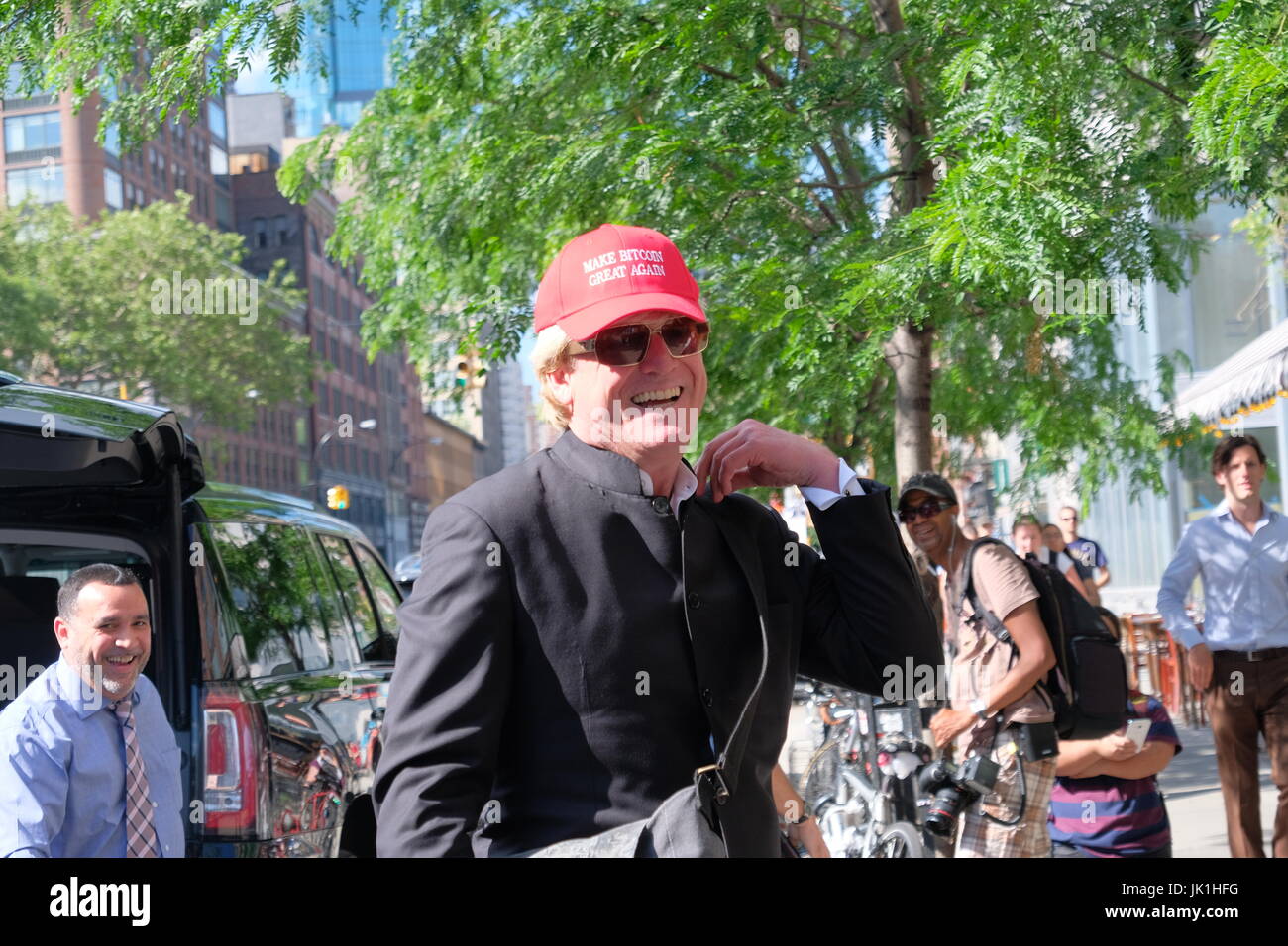 Overstock.com CEO Patrick Byrne leaving his hotel in New York Featuring ...