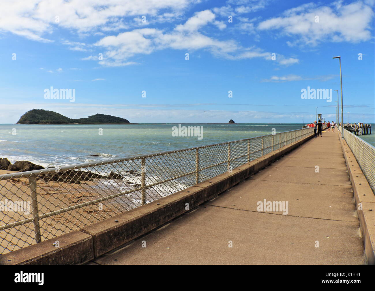 The Palm Cove Jetty juts out into the Coral Sea Stock Photo - Alamy
