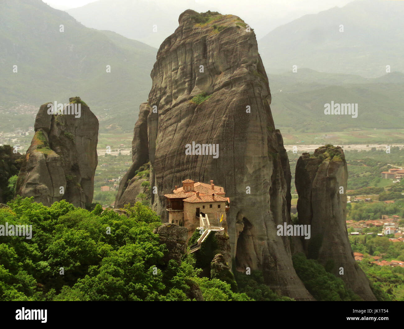 Breathtaking view meteora roussanou hi-res stock photography and images ...