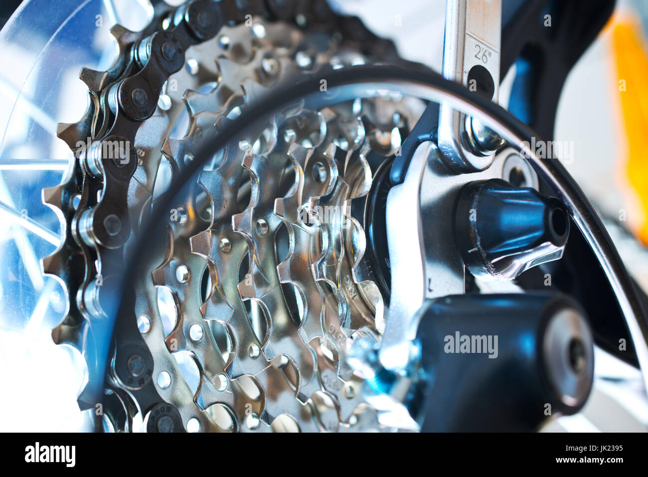Detail Of Change- Speed And Chain Of New Bicycle Stock Photo - Alamy