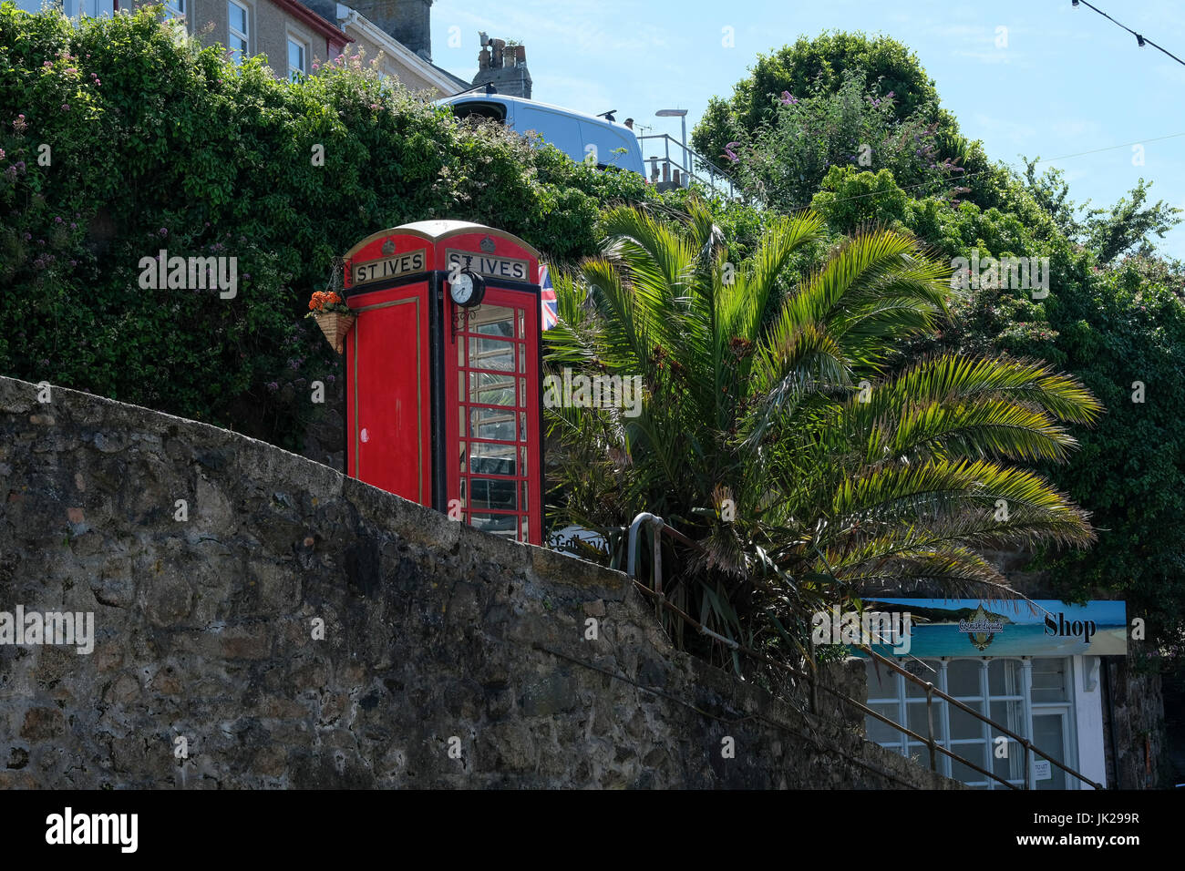 St ives telephone box hi-res stock photography and images - Alamy