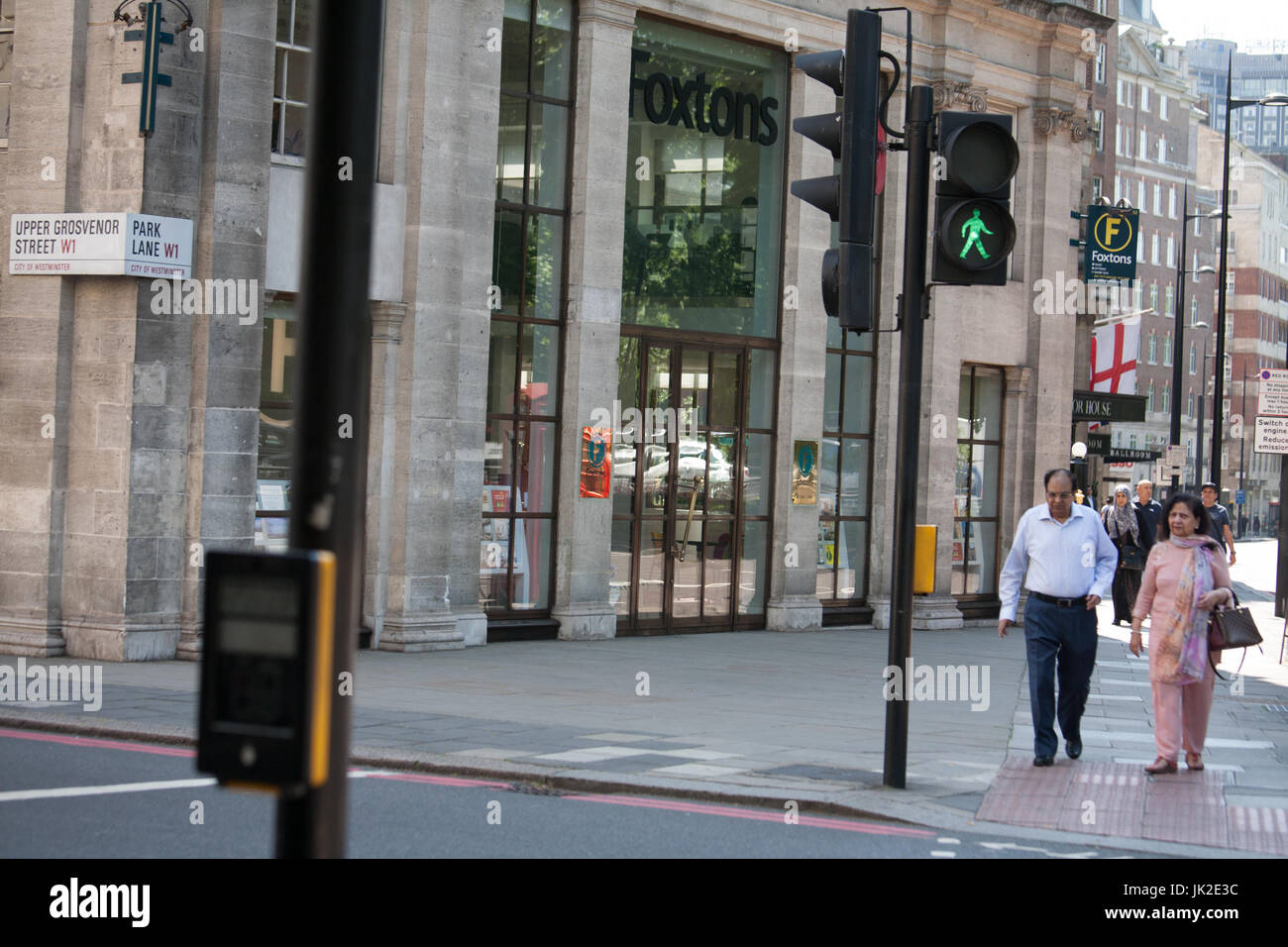 Foxtons estate agents property hi-res stock photography and images - Alamy