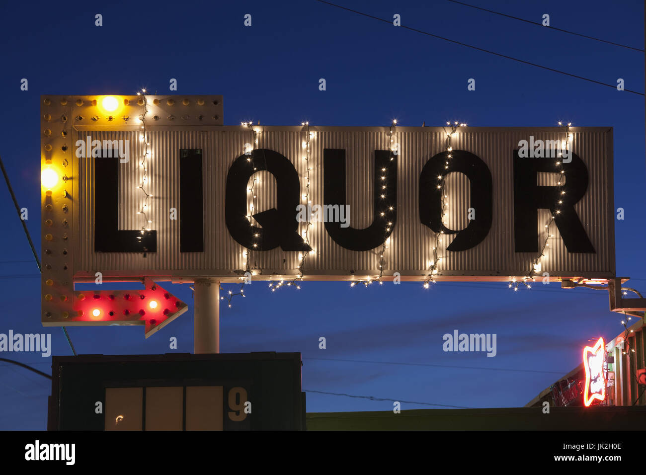 Liquor store sign hi-res stock photography and images - Alamy