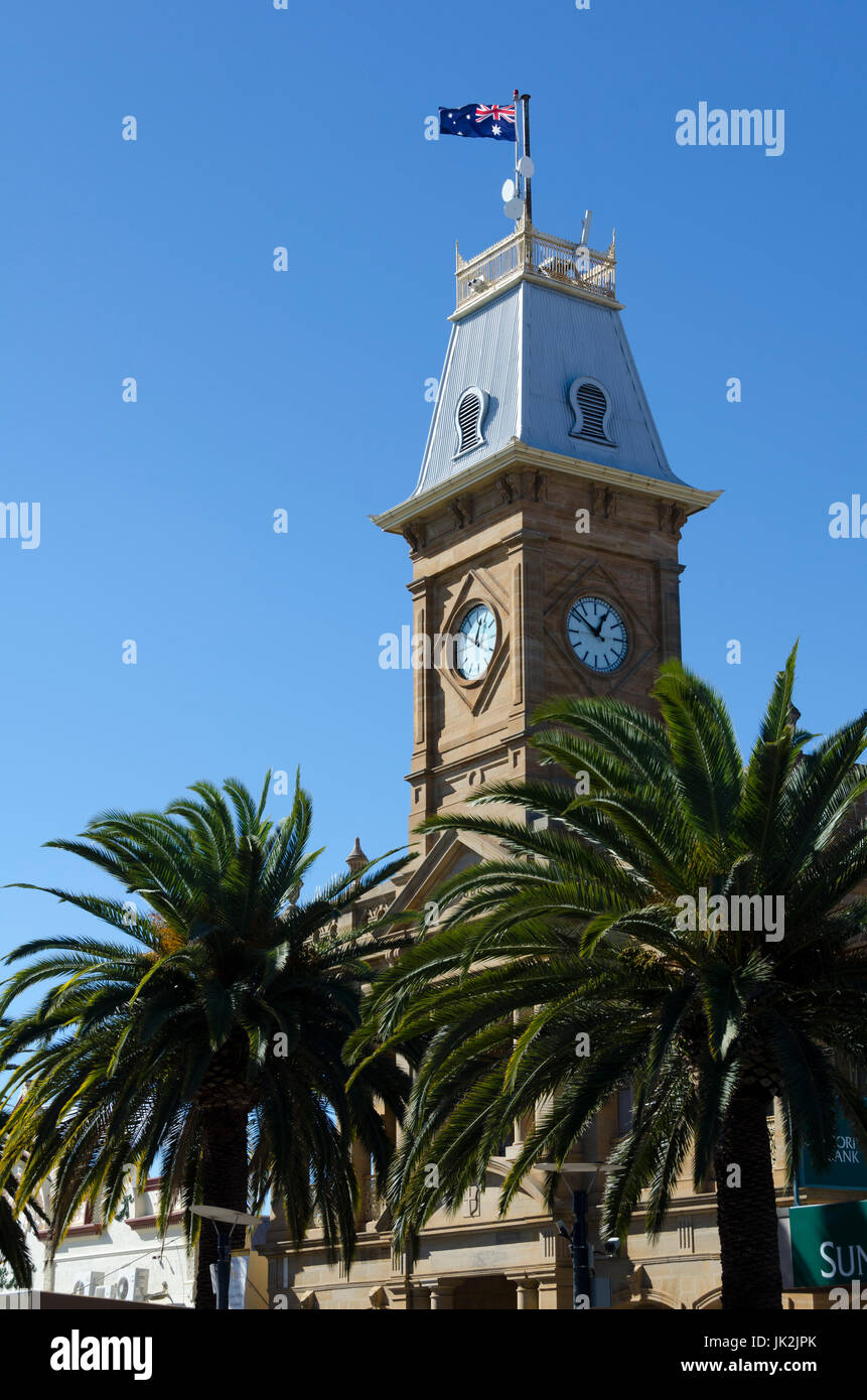 Warwick town hi-res stock photography and images - Alamy