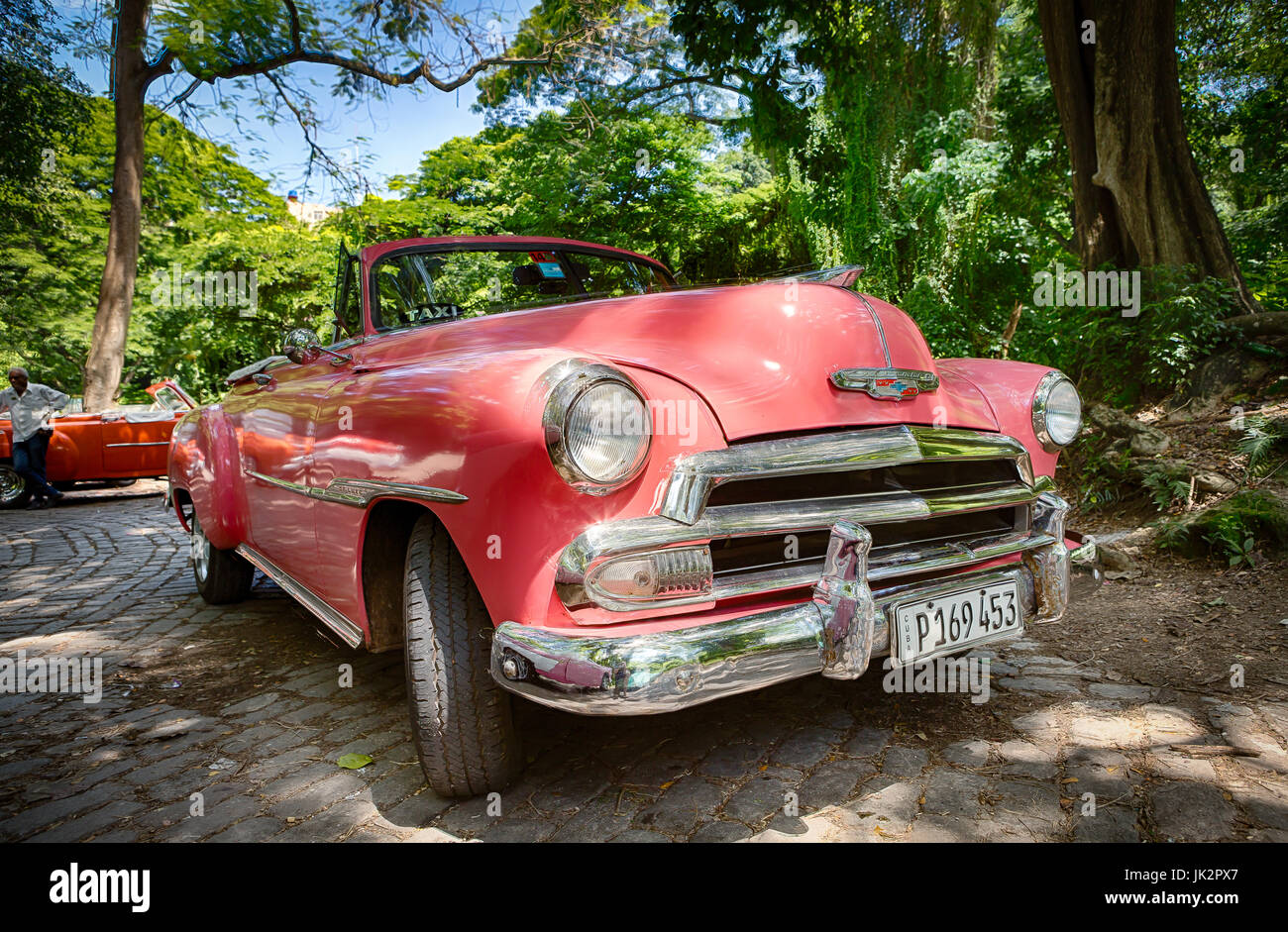 Classic American cars in Havana, Cuba Stock Photo - Alamy