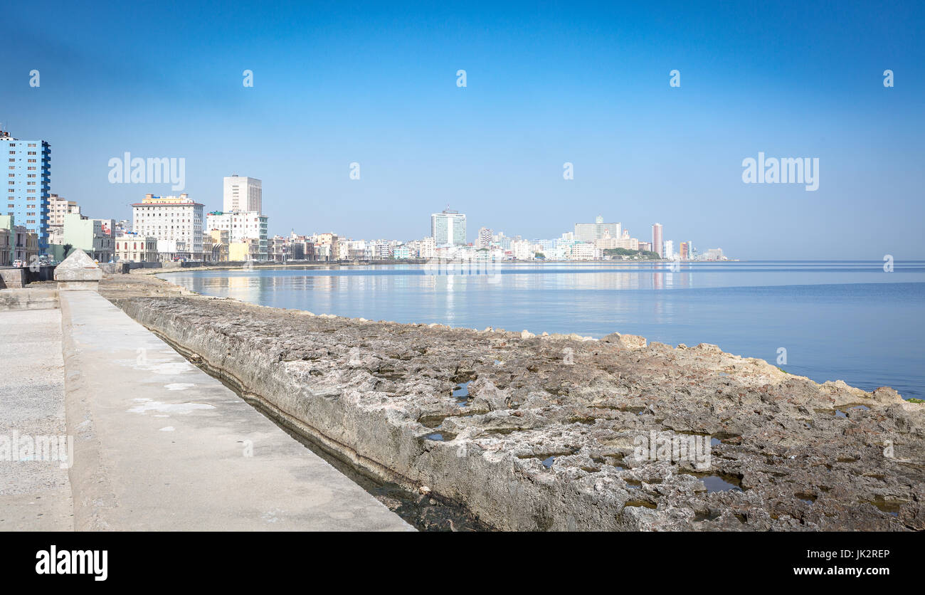 Havana Sea wall in Cuba Stock Photo - Alamy