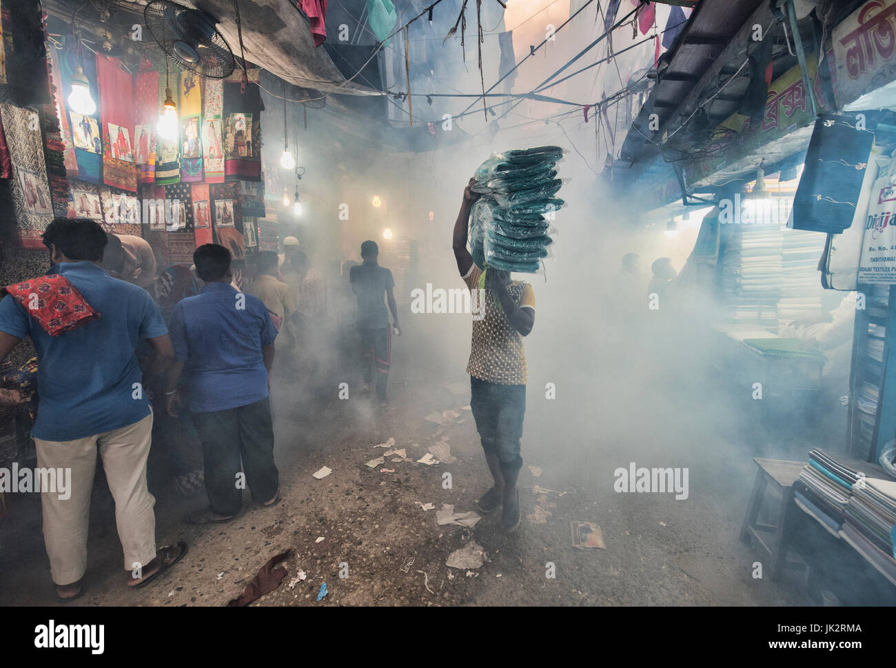Smoke filled bazaar, Dhaka, Bangladesh Stock Photo - Alamy