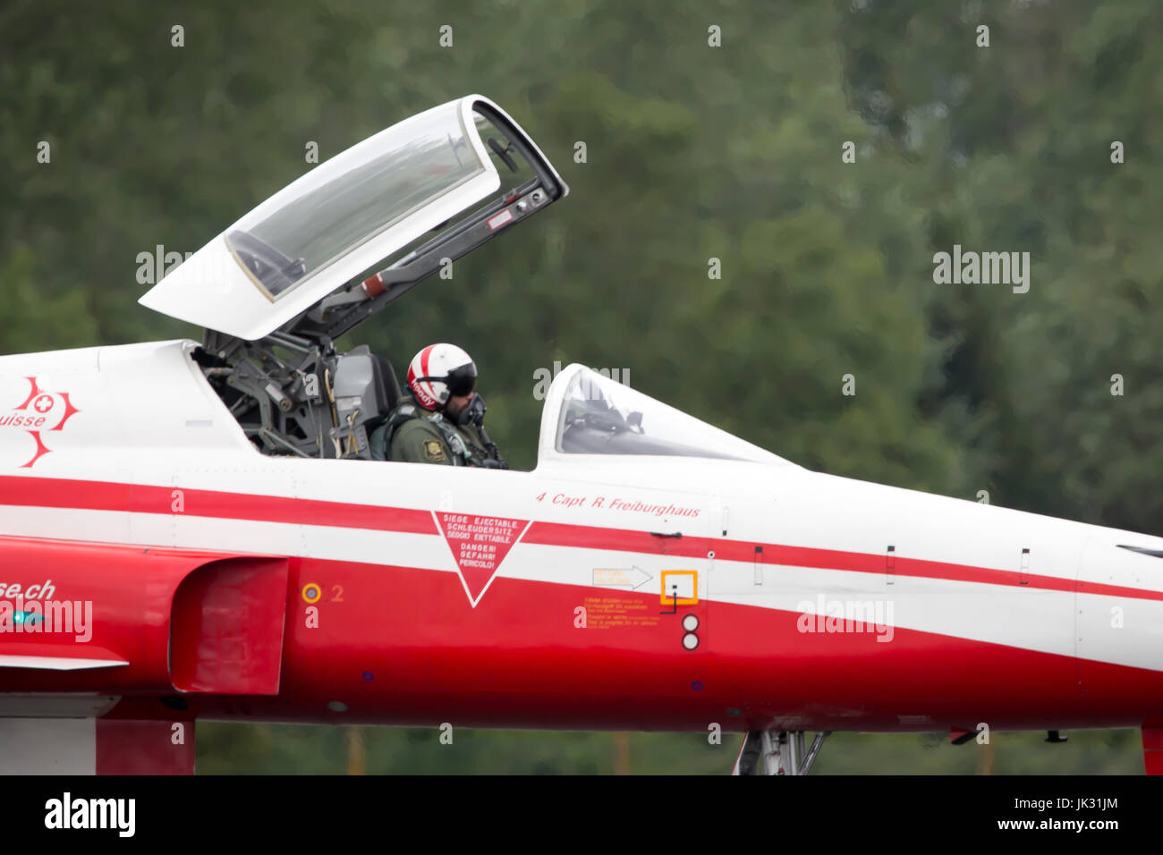 Patrouille suisse display hi-res stock photography and images - Alamy