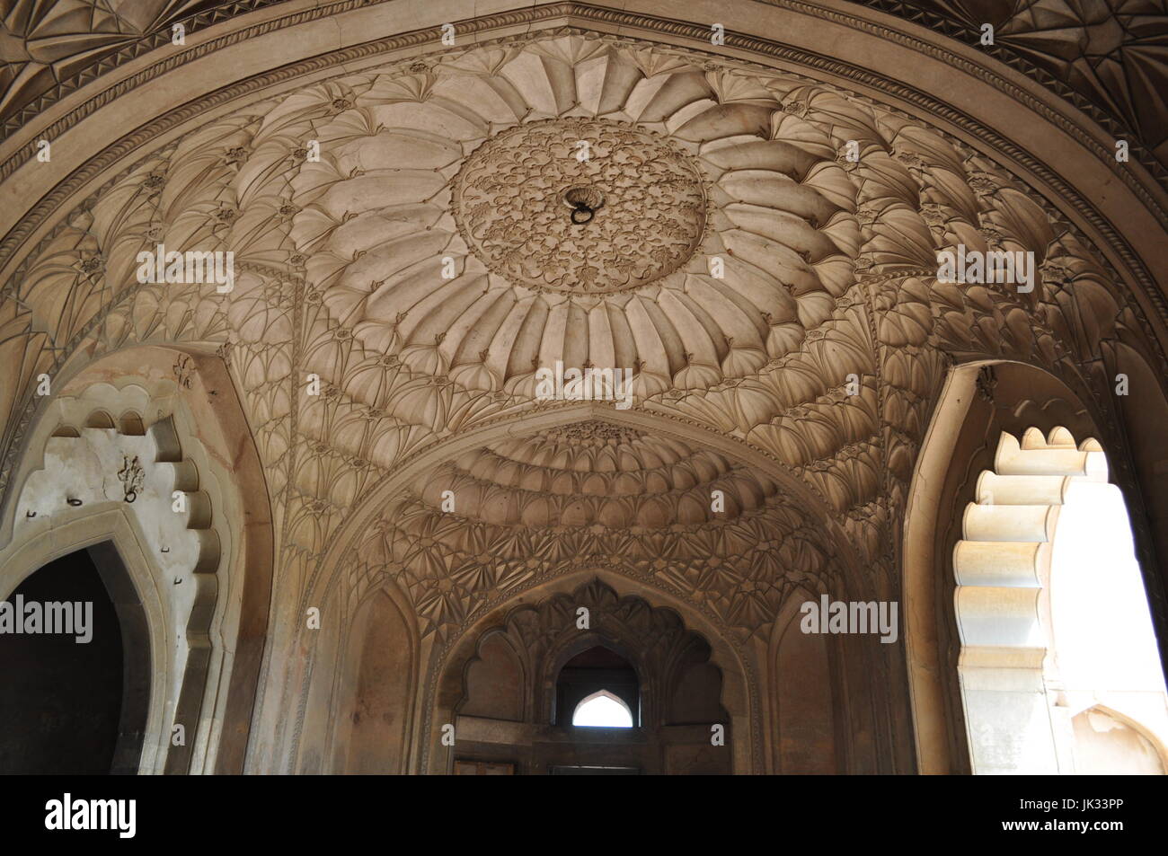 Ceiling dome architecture hi-res stock photography and images - Alamy
