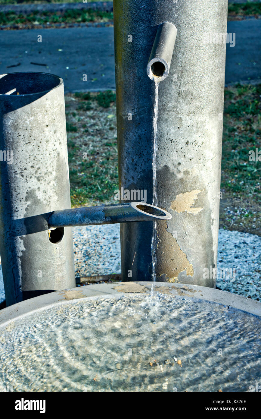 Japanese water fountain hi-res stock photography and images - Alamy