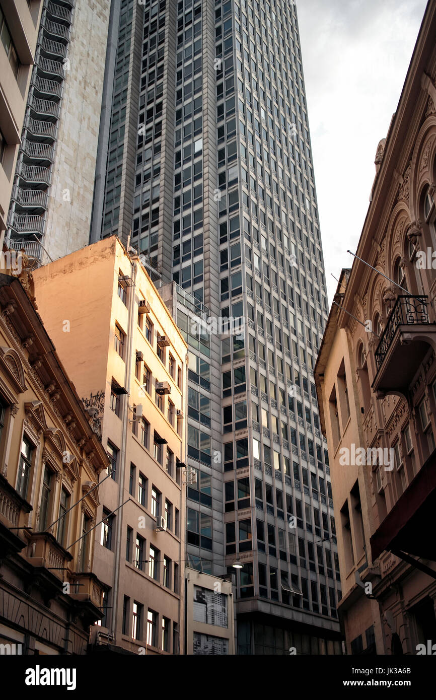 Sao paulo brazil financial district hi-res stock photography and images ...