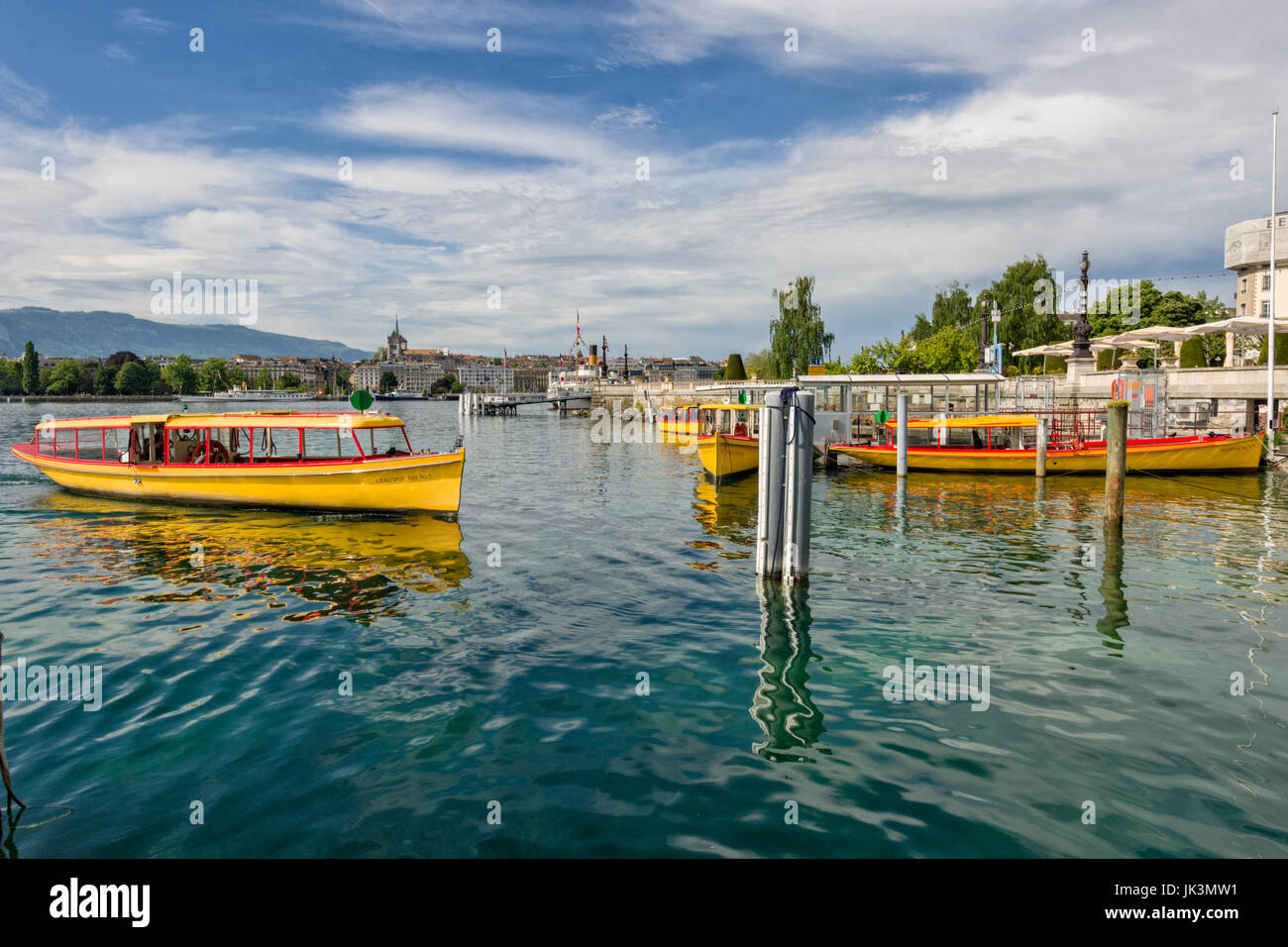 Lake geneva boat hi-res stock photography and images - Alamy