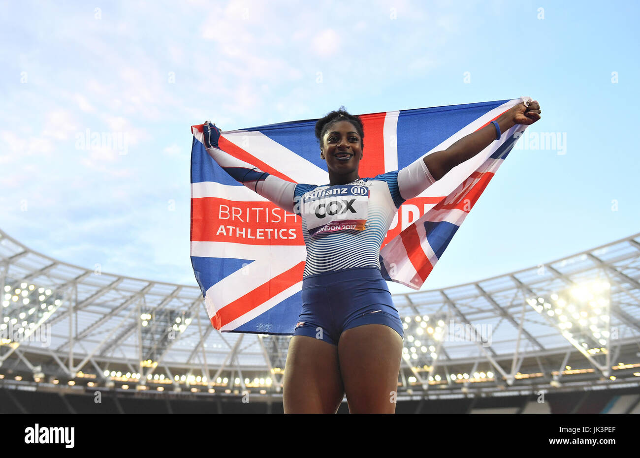 Great Britain's Kadeena Cox celebrates winning the Women's 400m T38 ...