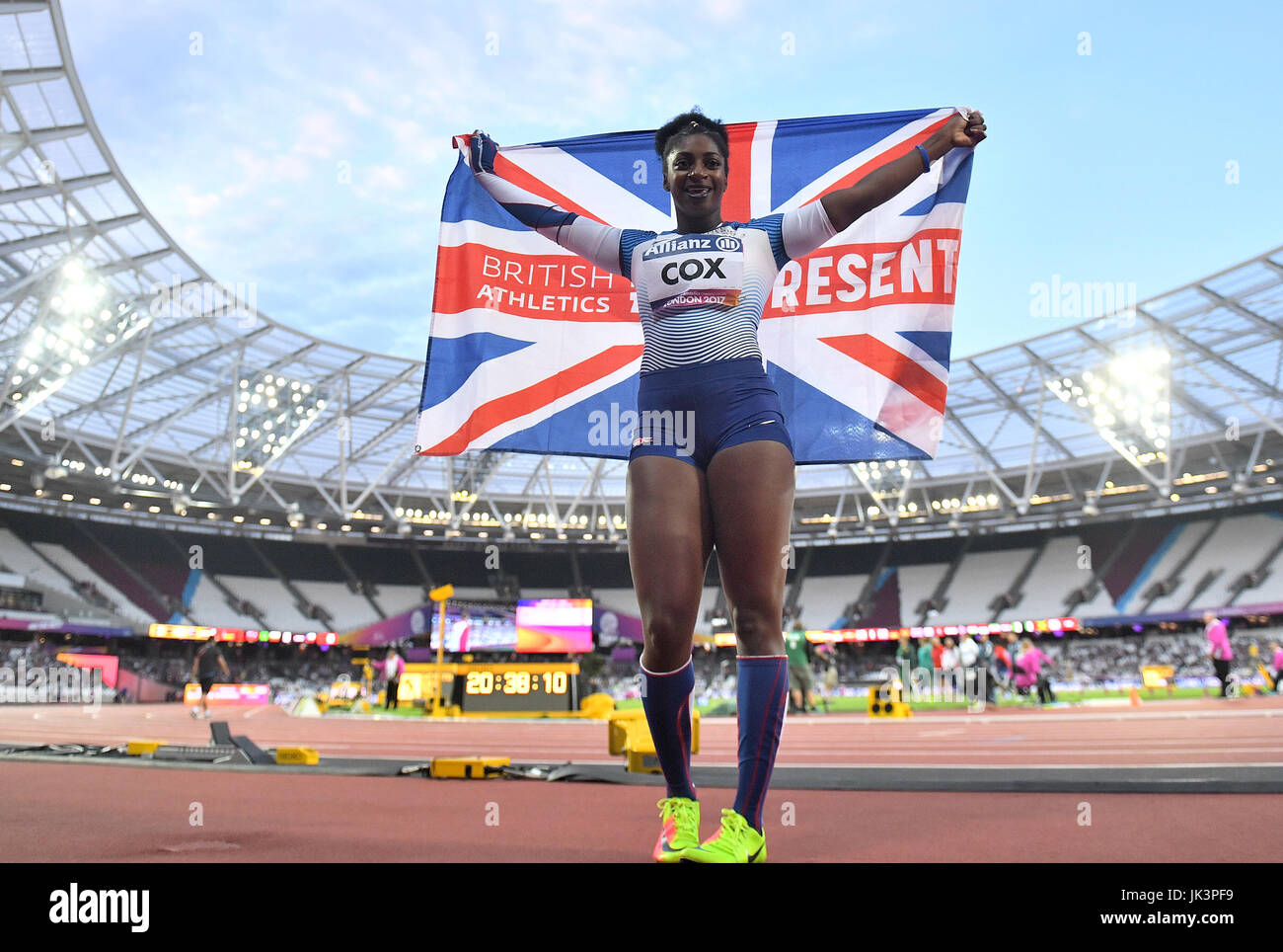 Great Britain's Kadeena Cox celebrates winning the Women's 400m T38 ...