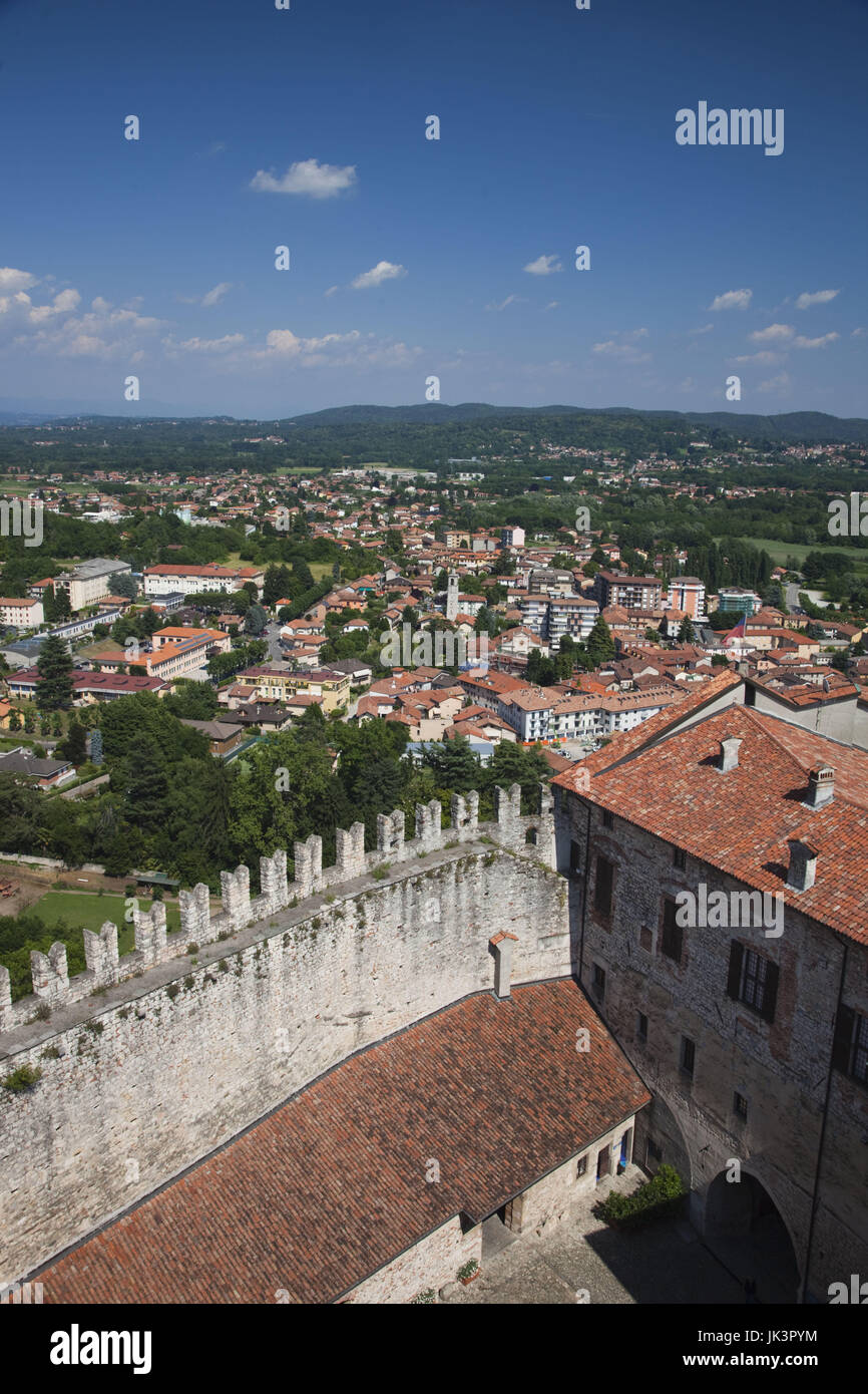 Walls and town overview hi-res stock photography and images - Alamy