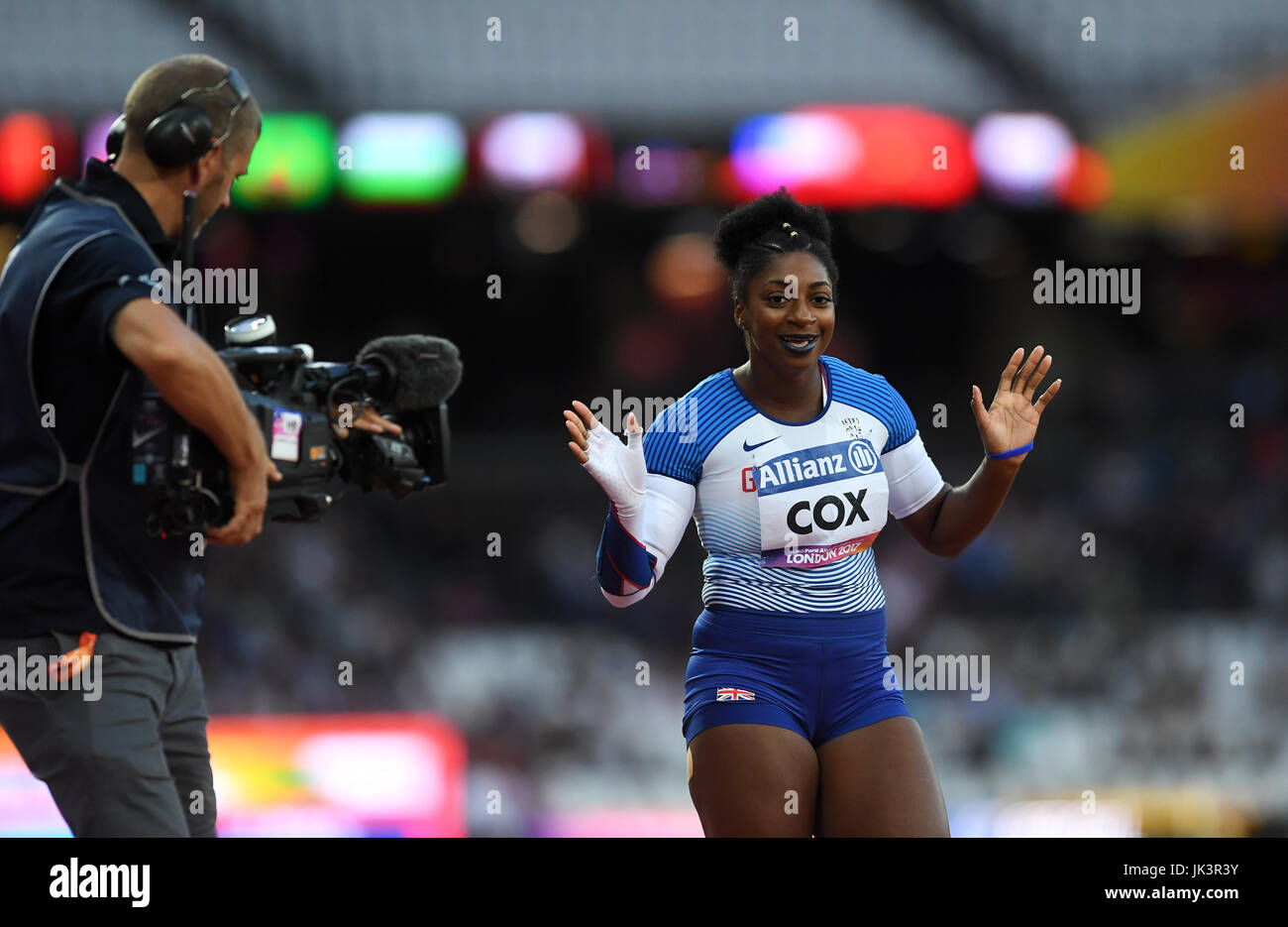 Great Britain's Kadeena Cox celebrates after winning the Women's 400m ...