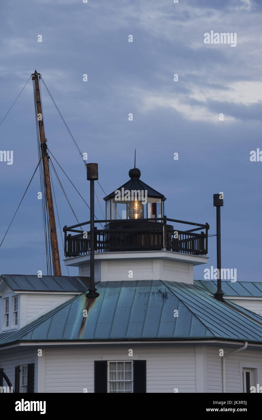 Hooper straight screw pile lighthouse hi-res stock photography and ...