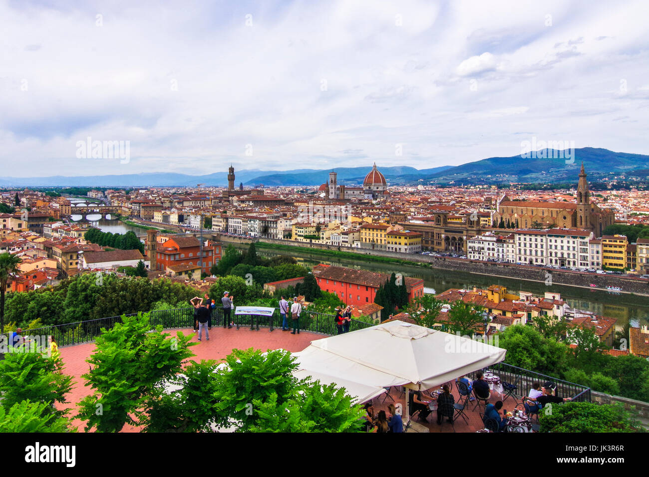 Ponte vecchio panorama hi-res stock photography and images - Alamy