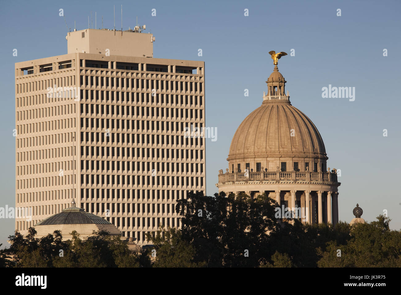 Jackson mississippi capitol building hi-res stock photography and ...