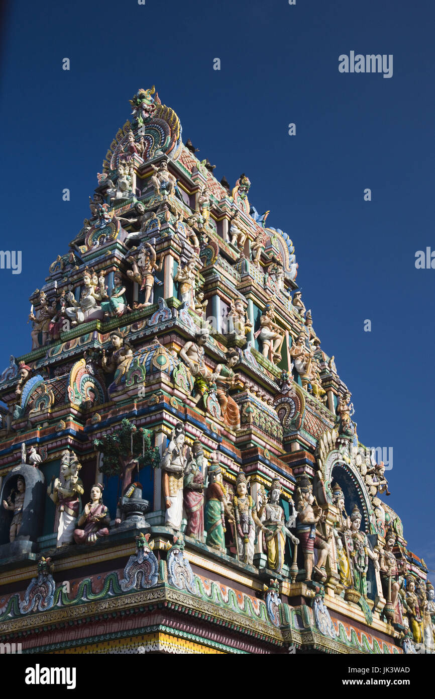 France, Reunion Island, St-Andre, Hindu temple de Petit-Bazaar Stock ...