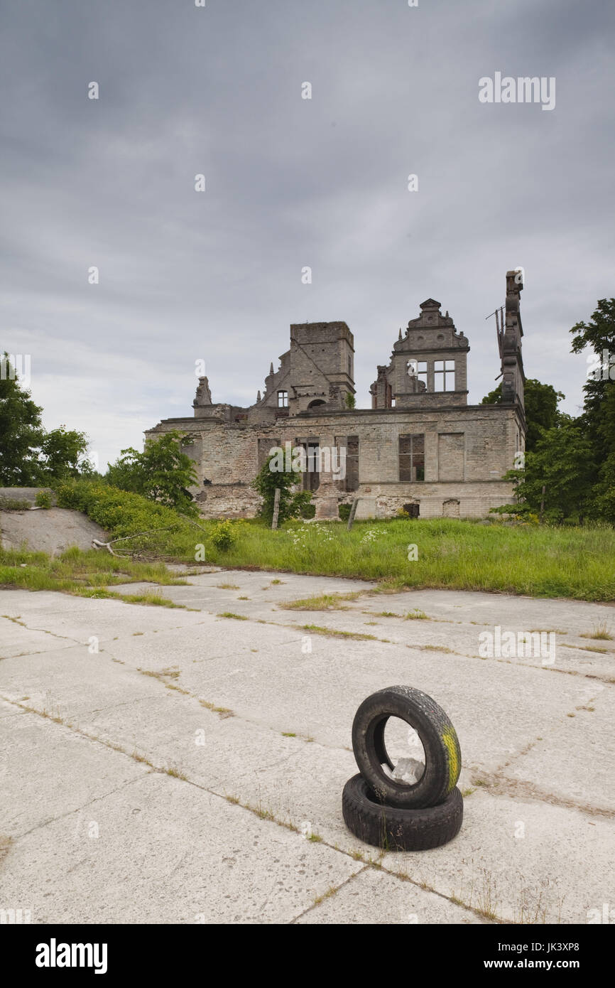 Estonia, Western Estonia, Haapsalu, ruins of Ungru or Lindenhof Manor ...