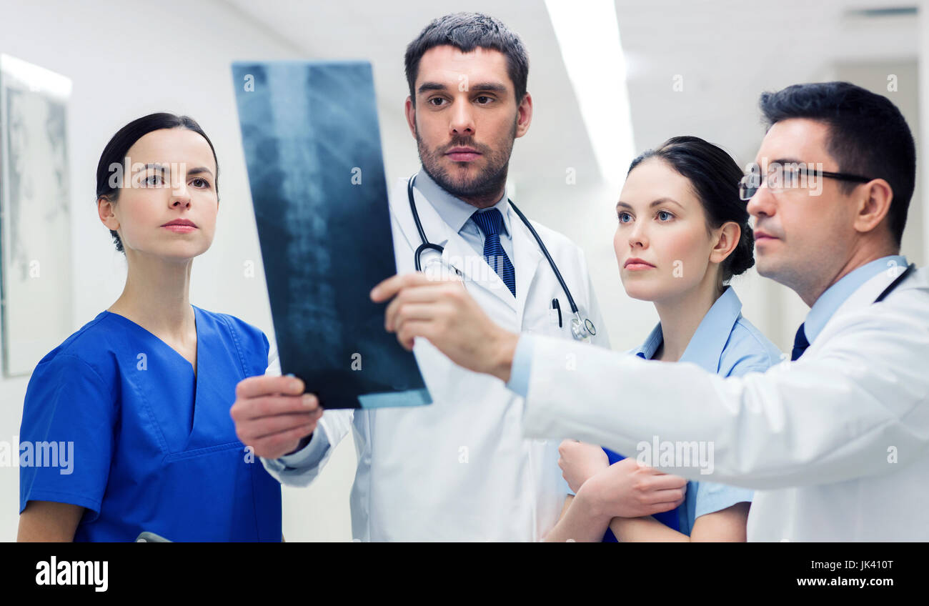 Group surgery hi-res stock photography and images - Alamy