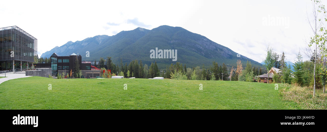 Banff panorama hi-res stock photography and images - Alamy