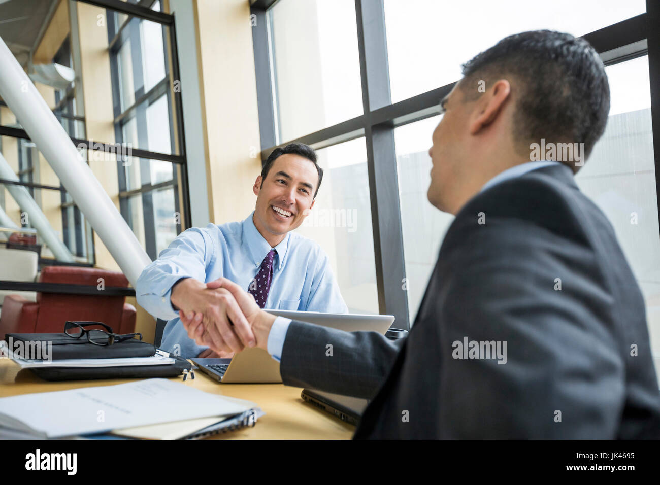 Man shaking head color hi-res stock photography and images - Alamy