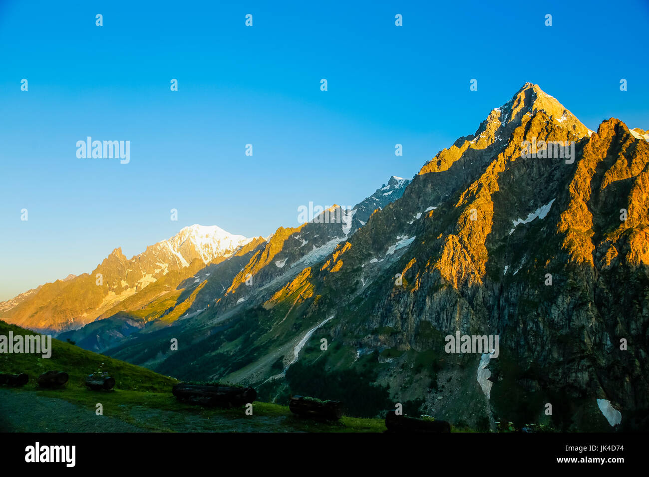 Jagged mountains of the Alps around the mountain refuge cabin Walter ...
