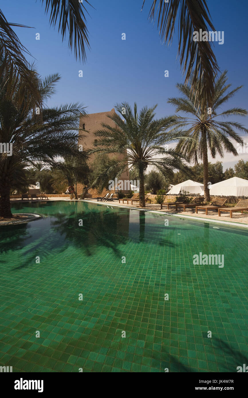 Tunisia, Ksour Area, Ksar Ghilane, Hotel Pansea, swimming pool Stock ...