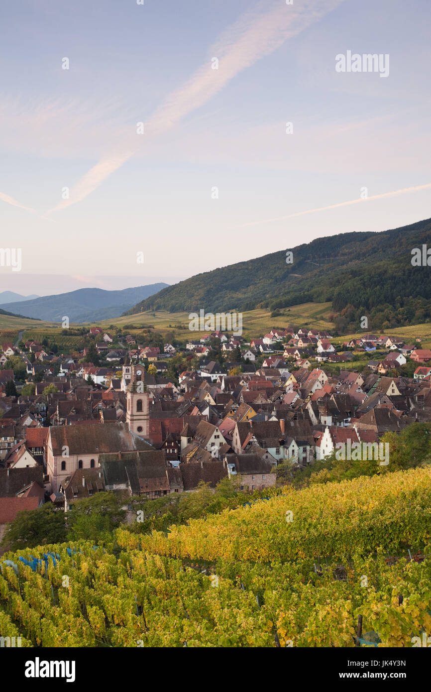 France, Haut-Rhin, Alsace Region, Alasatian Wine Route, Riquewihr, town ...