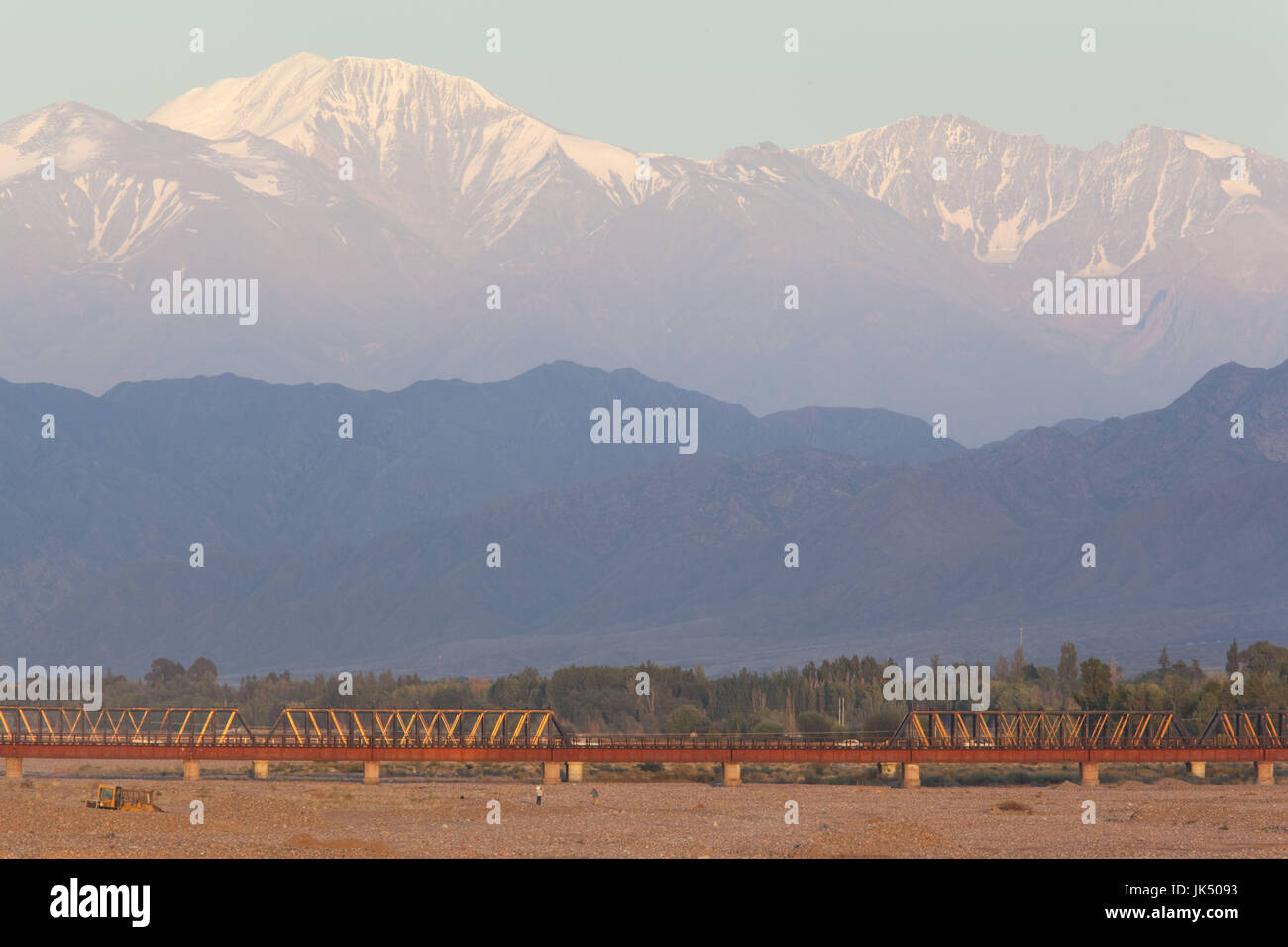 Rio mendoza bridge and andes mountains hi-res stock photography and ...