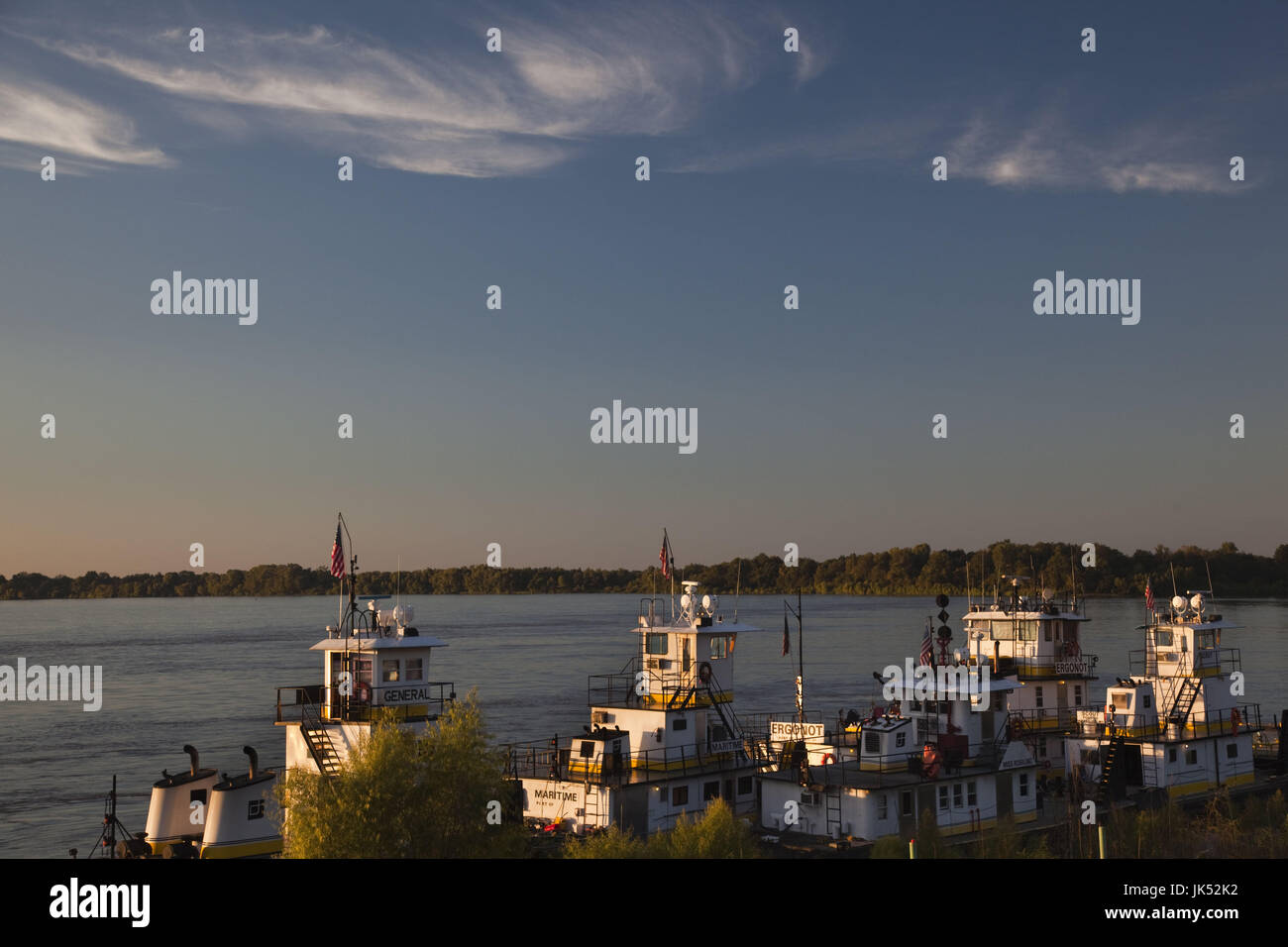 Mississippi river tugboats hi-res stock photography and images - Alamy